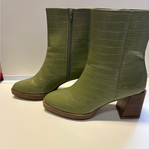 Chinese Laundry | Shoes | Olive Crocembossed Heeled Boots | Poshmark